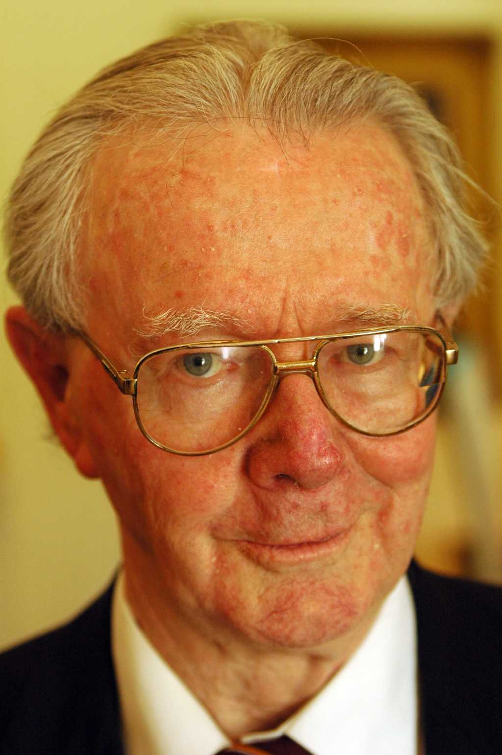 NeuroSurgical Research Foundation | In Memory Prof Donald Simpson AO