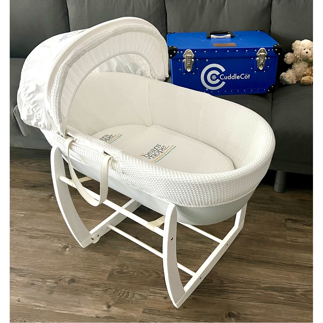 Bears of Hope Cuddle Cots | Demi Snowdon